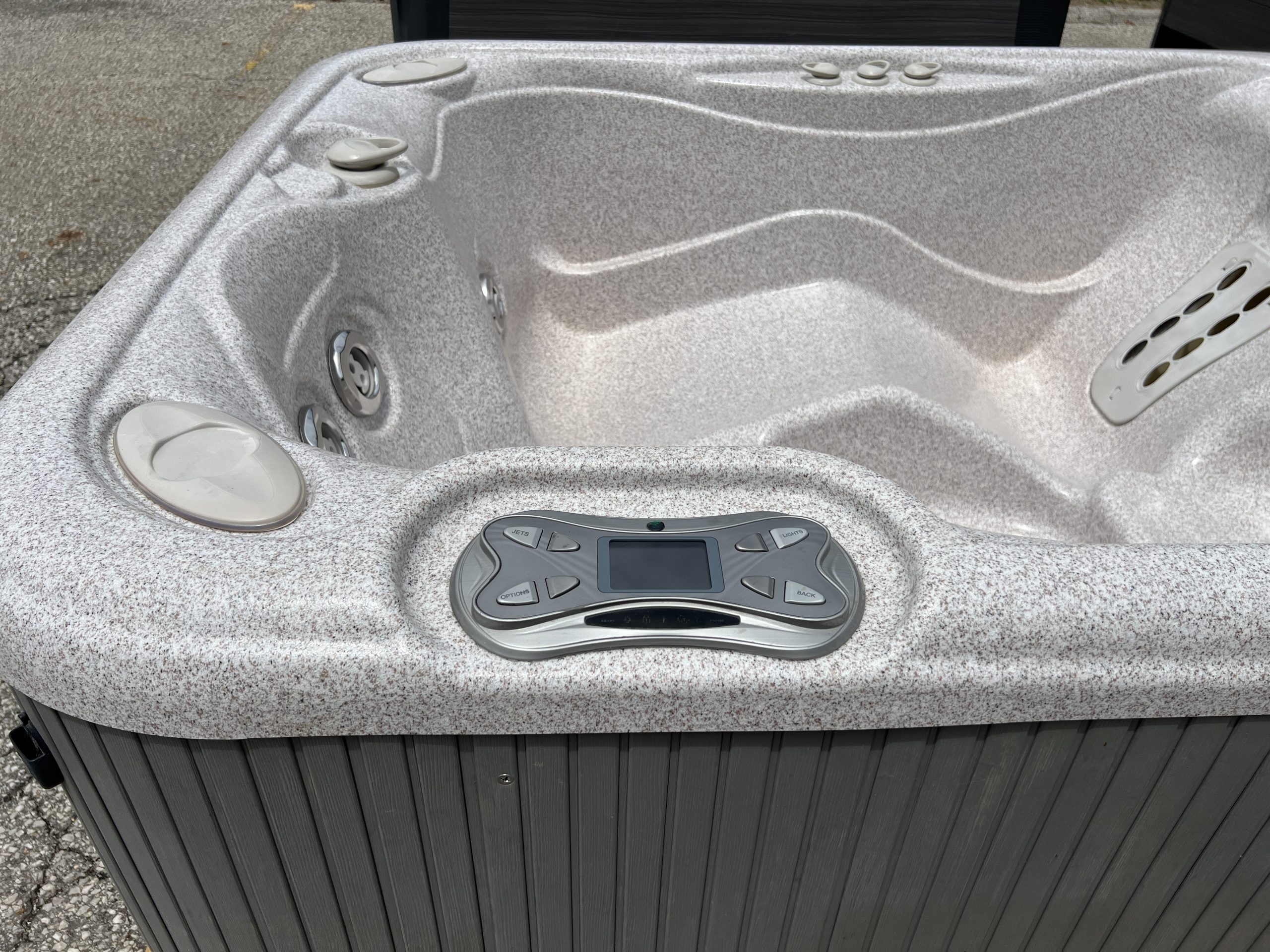 2009 Highlife Jetsetter - Hot Spring Spas of Iowa and the Twin Cities