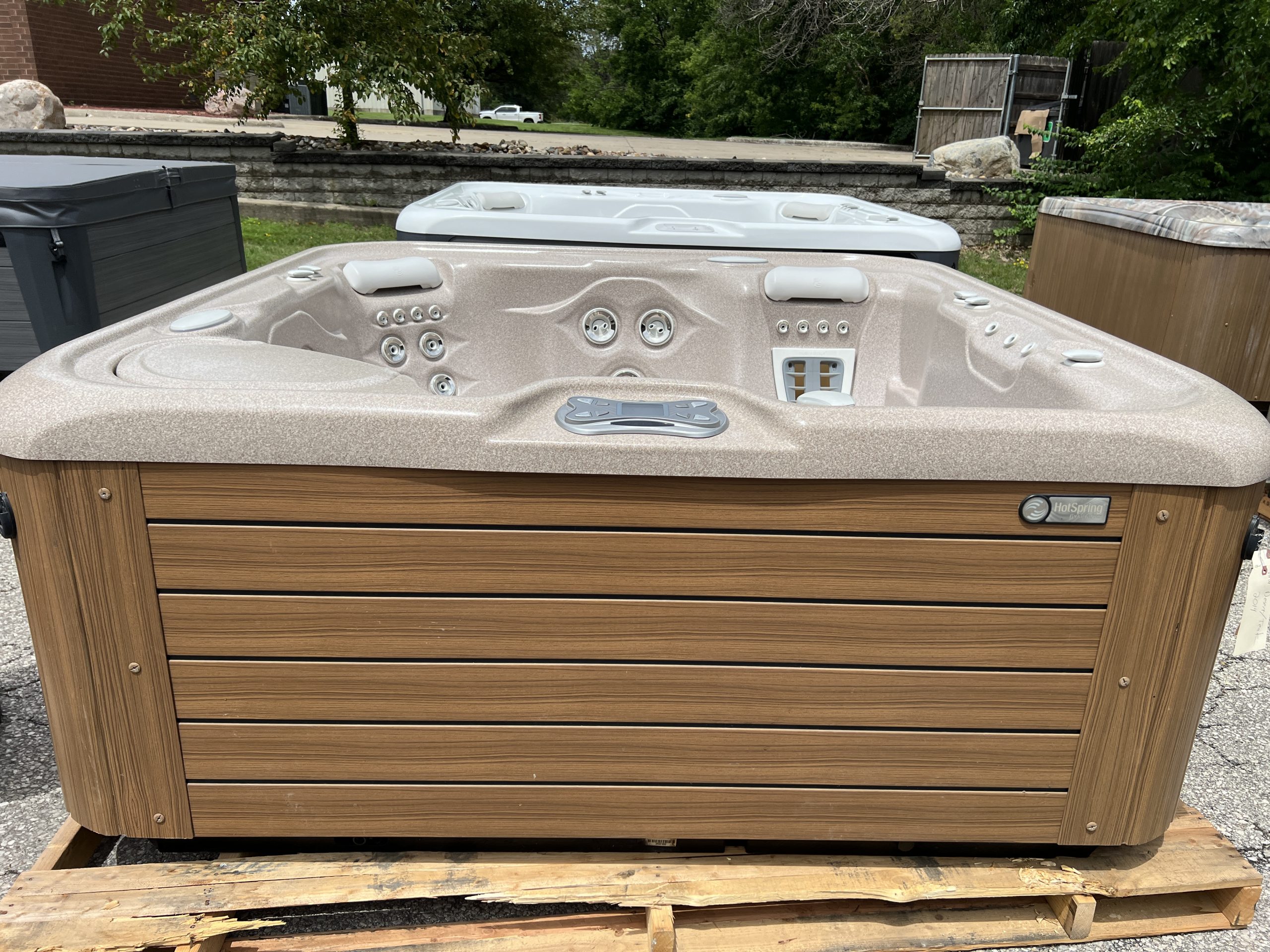 2014 Highlife Aria - Hot Spring Spas of Iowa and the Twin Cities